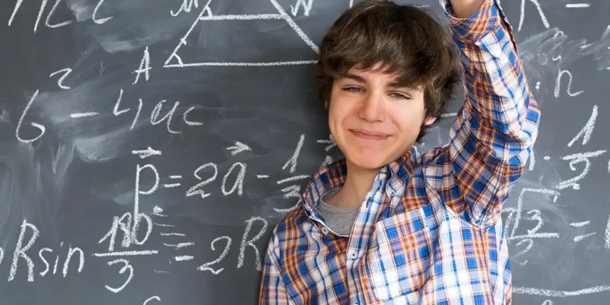 IGCSE™ Additional Maths Homeschooling Course | Wolsey Hall Oxford